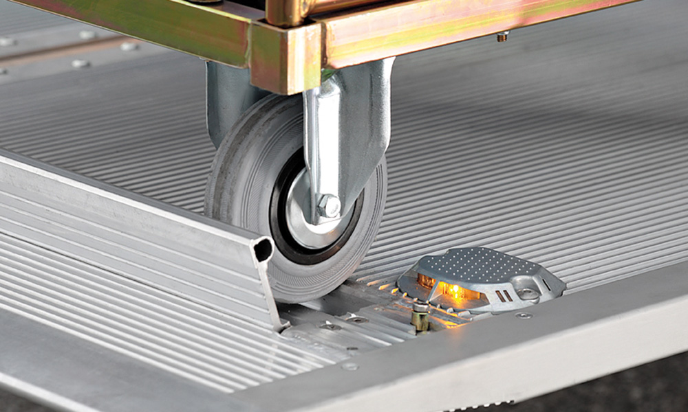 Bär VanLift FreeAccess - with foldable platform